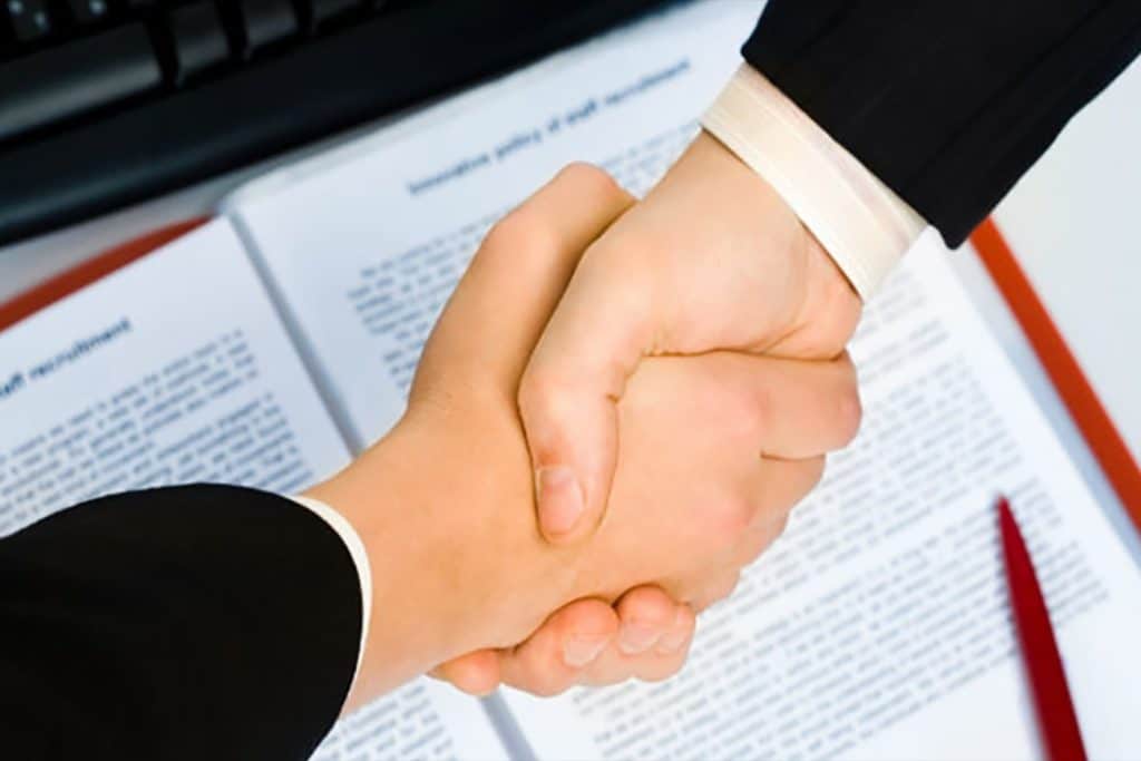 TIPOS DE CONTRATOS LABORALES Y SUS CARACTERÍSTICAS